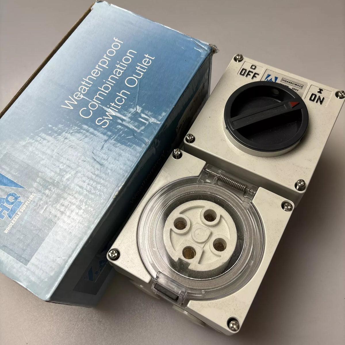 HQ 32 AMP 3 PHASE 4 Pin PLUG 32A FEMALE COMBO SWITCH IP66 HQA66CW432 ...